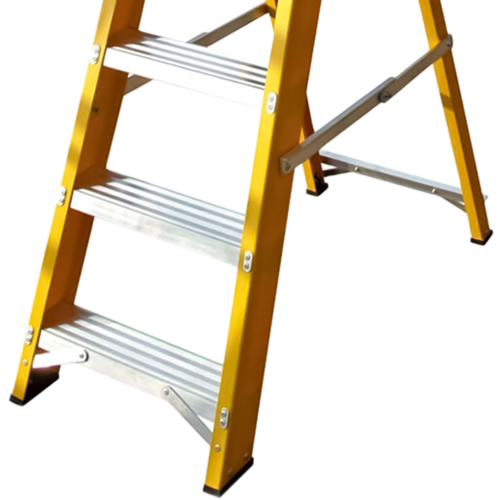 Lyte Ladders & Towers Professional Glassfibre 4 Tread Platform Step ...