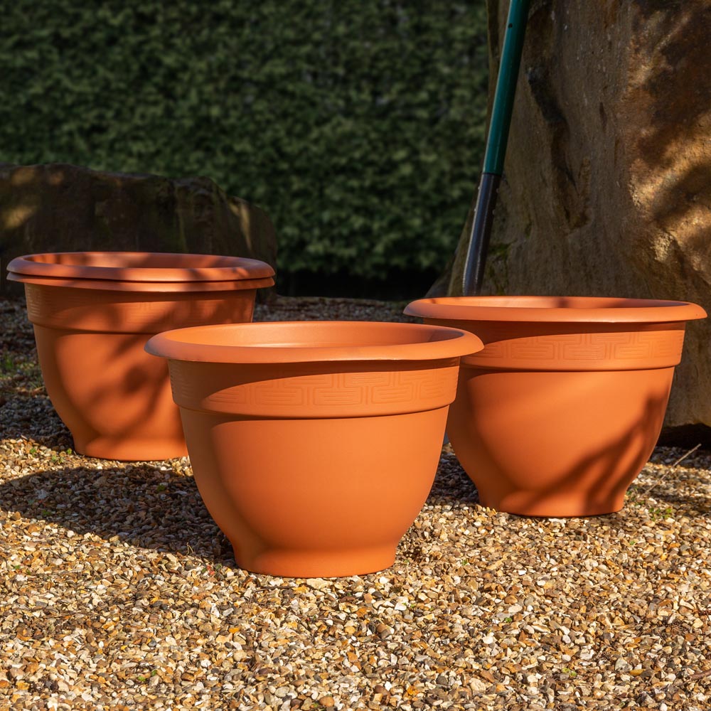 Plastic plant pots wilkinsons store