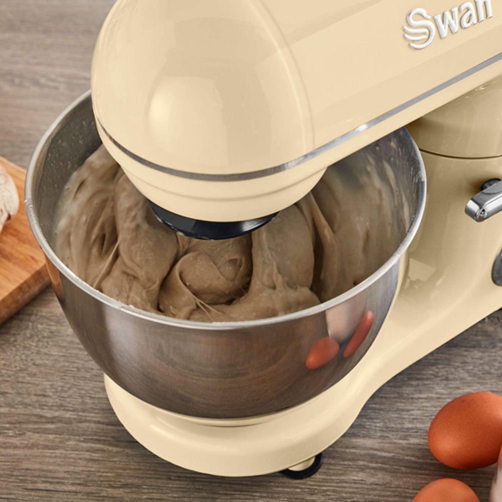Swan SP21060BLN Cream Retro Stand Mixer 800W | Wilko