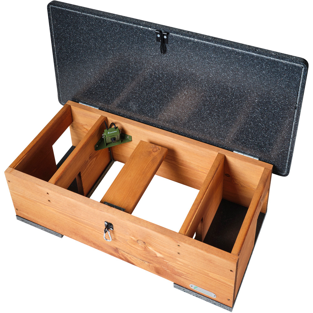 Green Feathers Deluxe Bundle WiFi Hedgehog Feeder Camera | Wilko