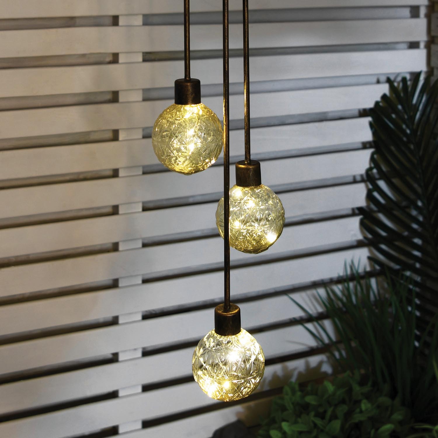 Solar Trio Ribbed Pendant Light | Wilko
